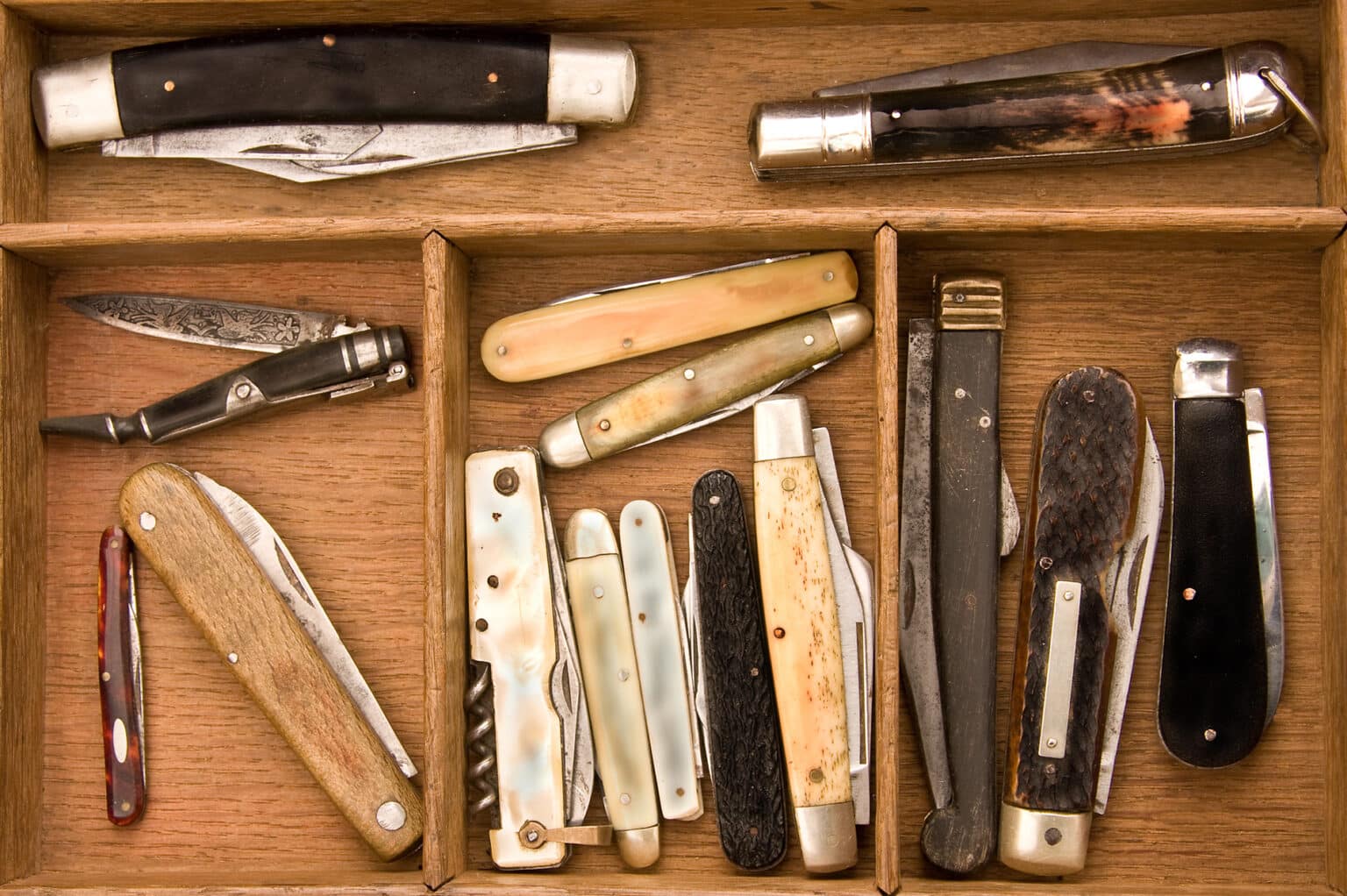 Knife store for enthusiasts and professionals | Knifestore